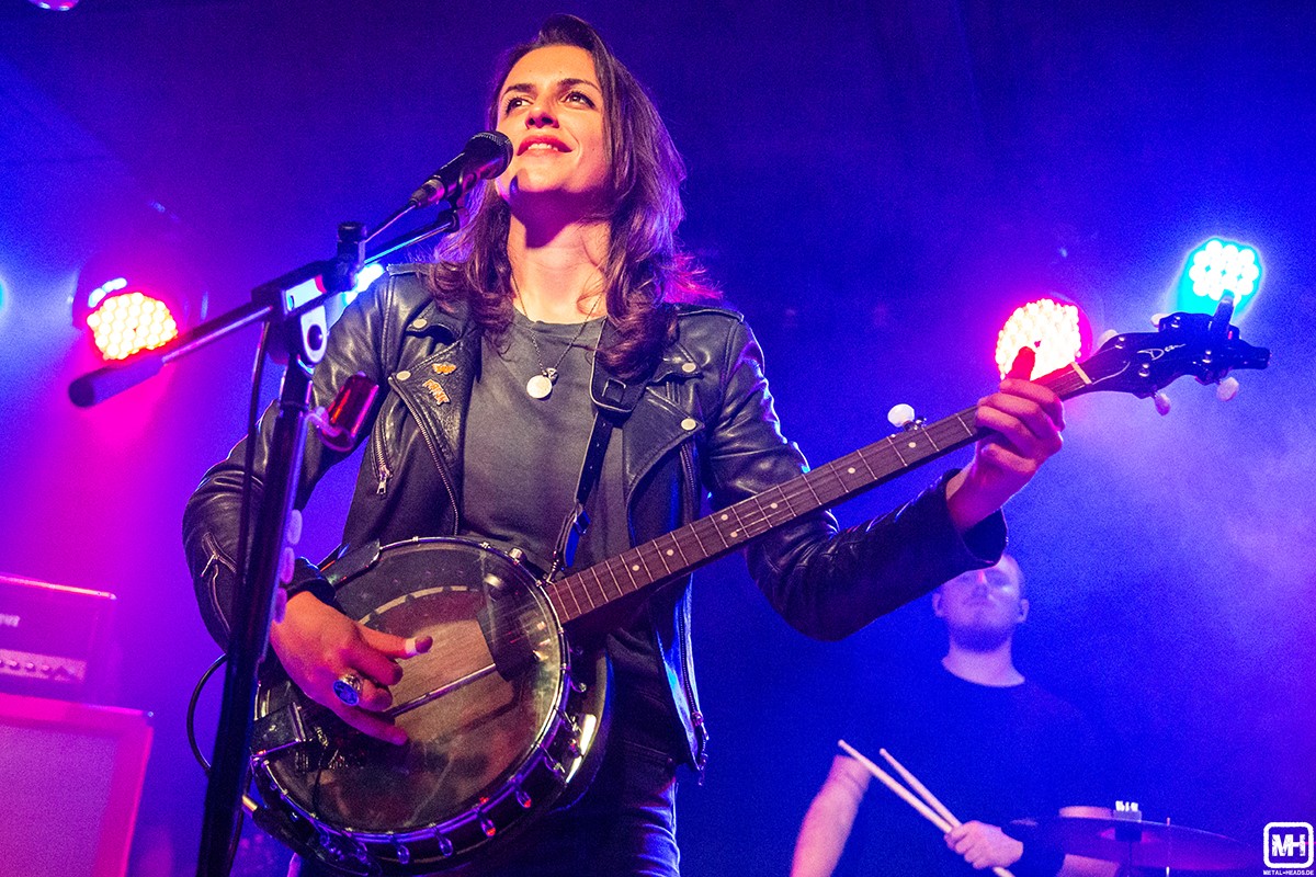 Laura Cox Band umjubelt im Kölner Yardclub – metal-heads.de