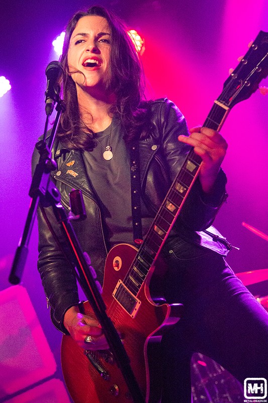 Laura Cox Band umjubelt im Kölner Yardclub – metal-heads.de